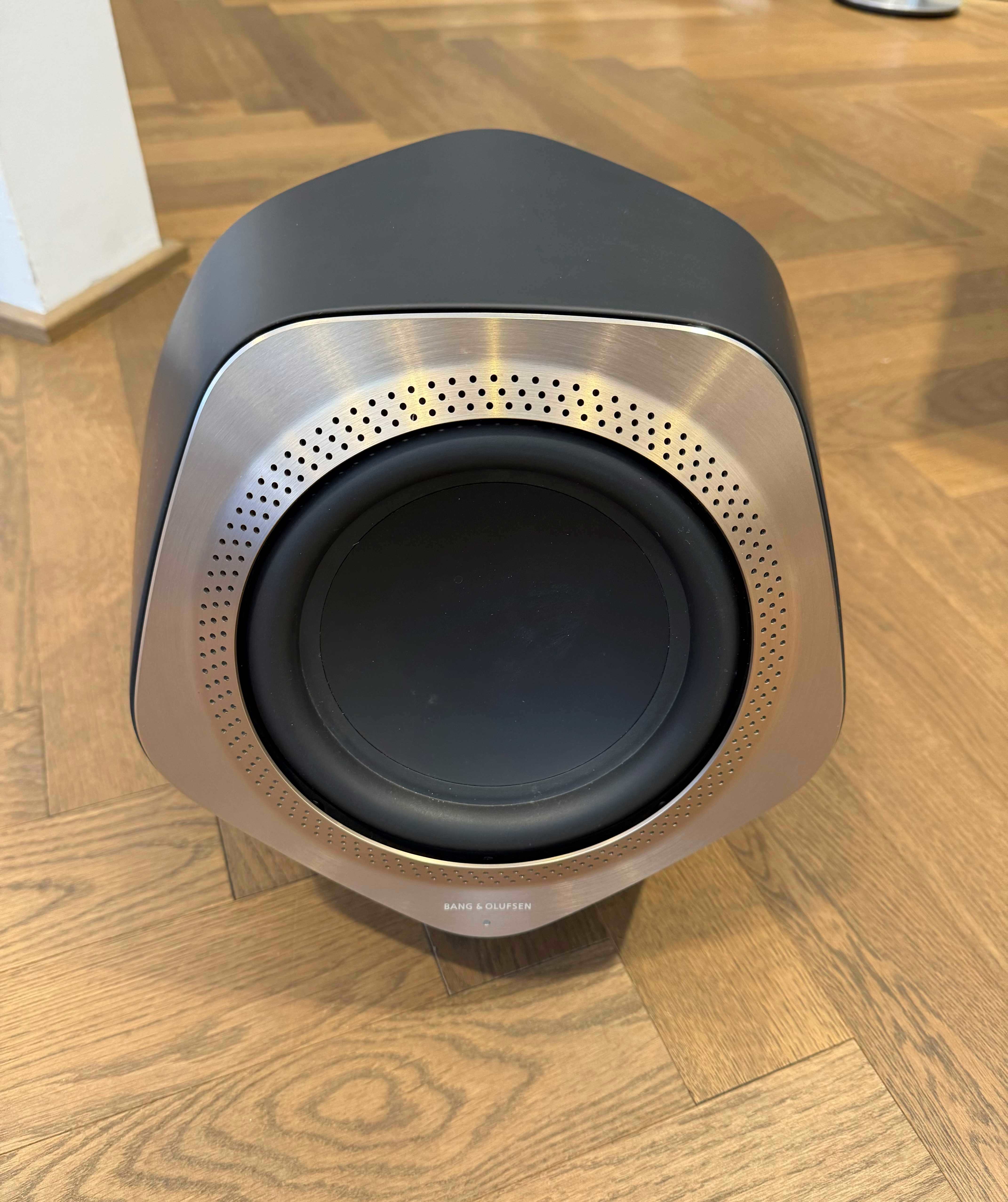BeoLab 19 Subwoofer Brugt - Bang & Olufsen